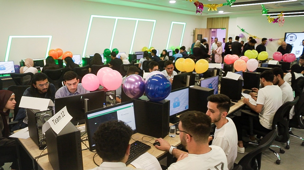 نادي Code Crafters Club في جامعة فيلادلفيا ينظم النسخة الثانية من ...